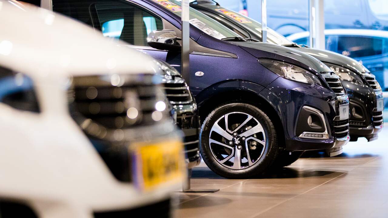 Autoverkoop stijgt hard: eindsprint doordat elektrische auto's duurder ...