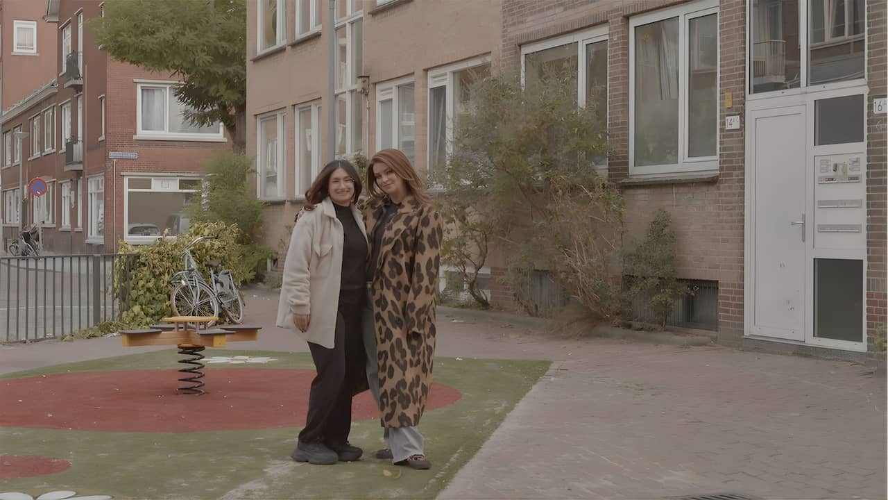 Miljuschka Witzenhausen helpt tienermoeder in Vier Handen Op Eén Buik | Media | NU.nl