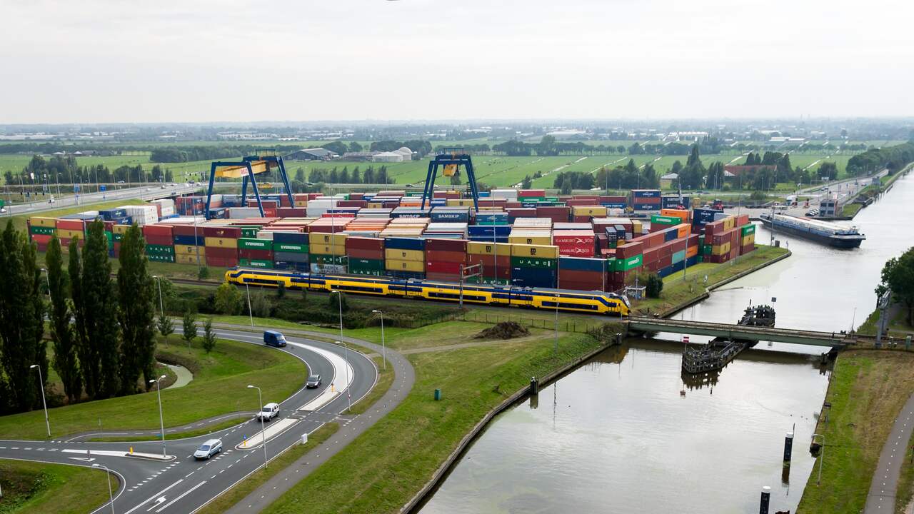 Containerterminal Alpherium verkocht aan CCT | Alphen aan den Rijn | NU.nl