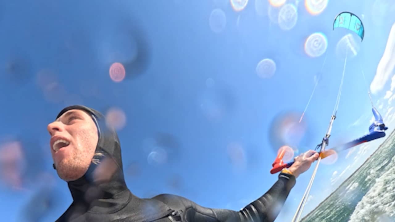 Kitesurfer Jamie Overbeek breekt wereldrecord met sprong van 42,3 meter ...