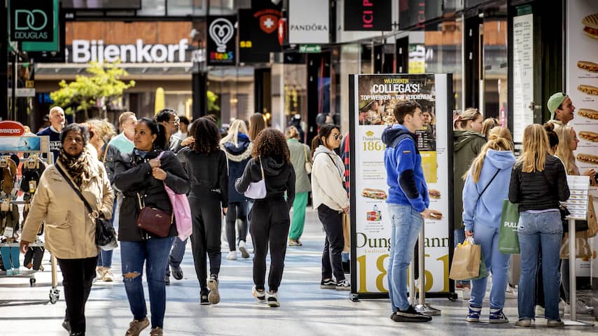 Nederlander houdt hand op de knip: consumentenvertrouwen blijft zeer ...
