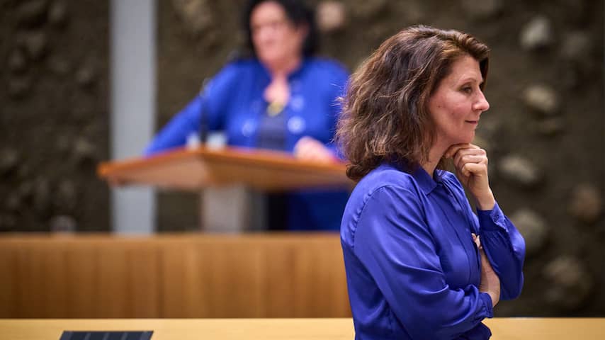 PvdD-bestuur stapt op en maakt met tegenzin Ouwehand weer lijsttrekker ...