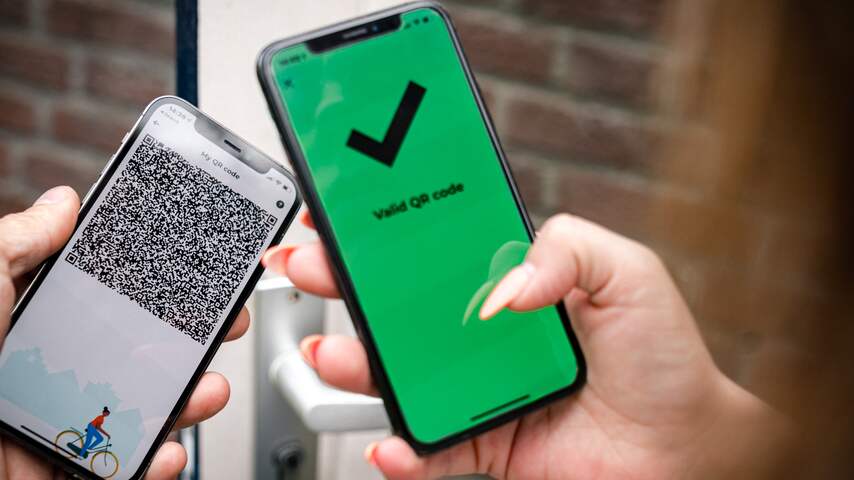 Deloitte vraagt medewerkers steekproefgewijs naar QR-code | Economie ...