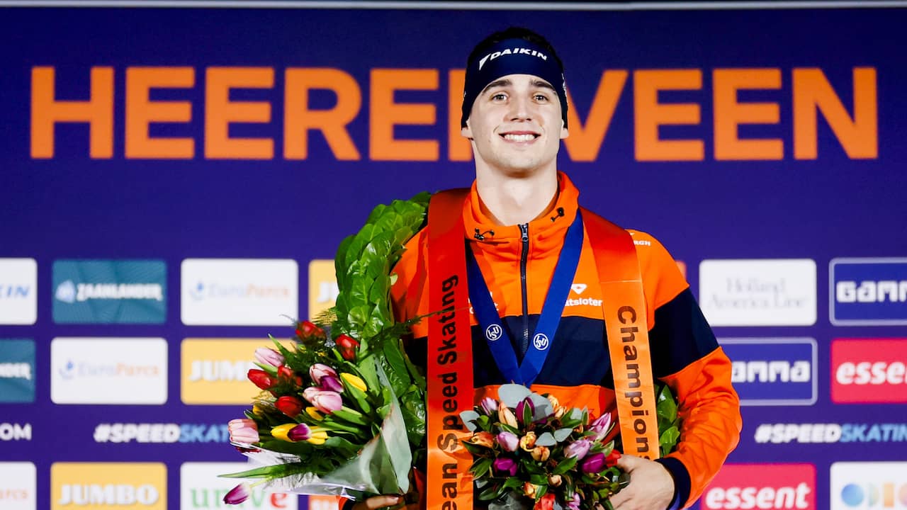 De Boo draagt sprinttitel op aan overleden opa: 'Hij mailde na elke ...