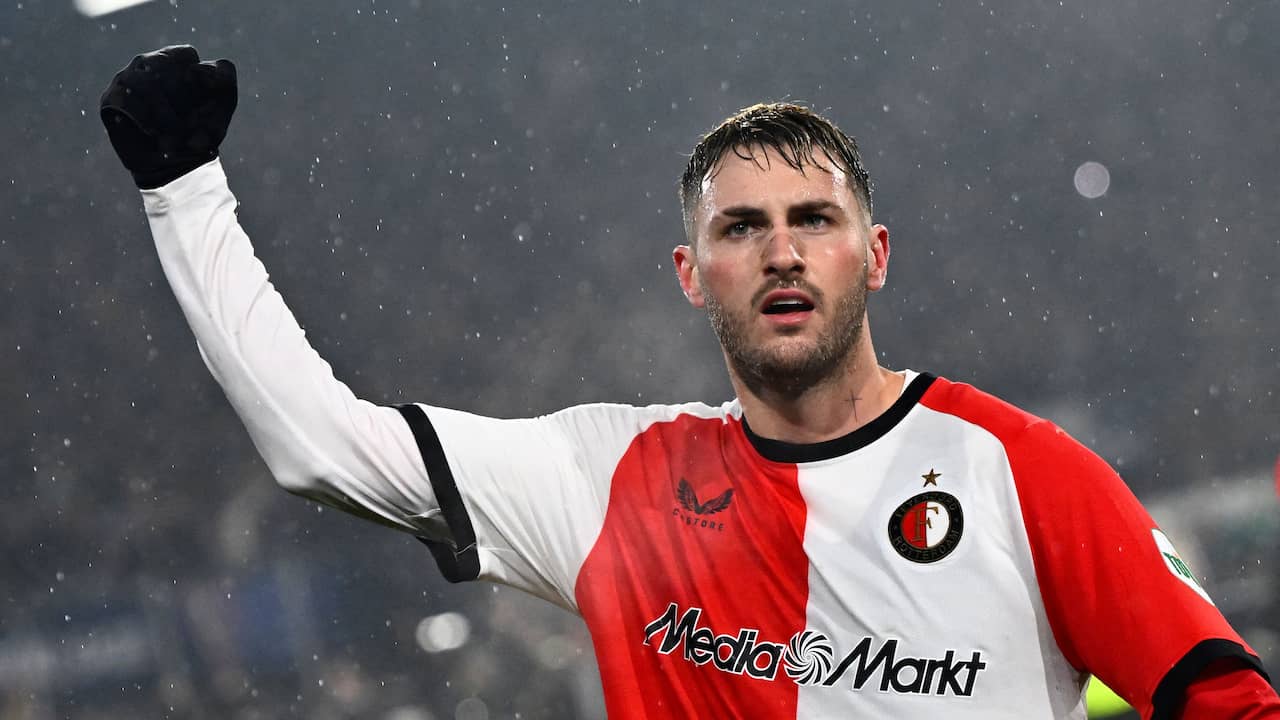 Giménez slaat kort voor rust opnieuw toe bij Feyenoord-Bayern | NU.nl