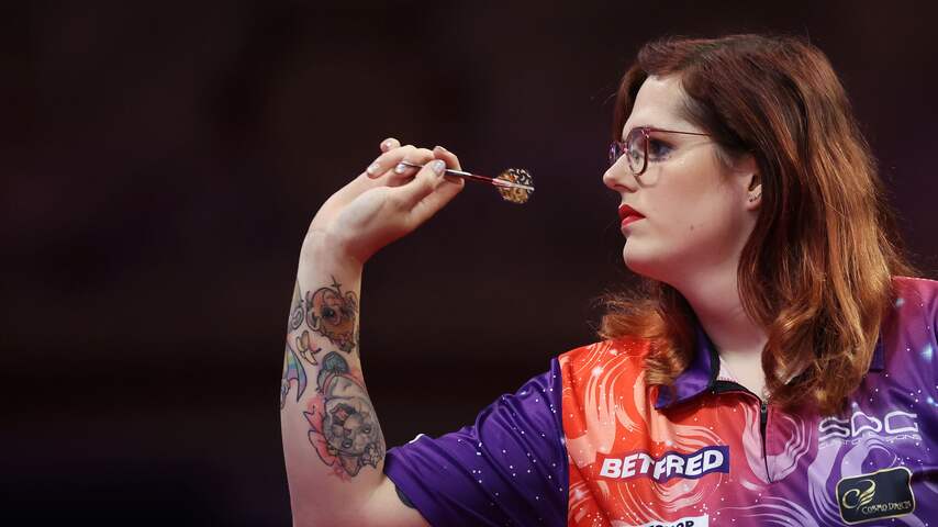 Dartsbond WDF weert trans vrouwen: Van Leuven niet welkom op ...