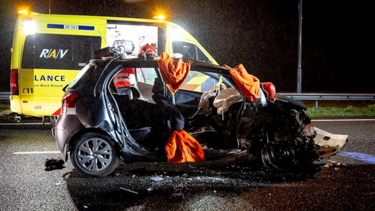 Automobilist rijdt achter op stilstaande brandweerauto op A58 na eerder ...