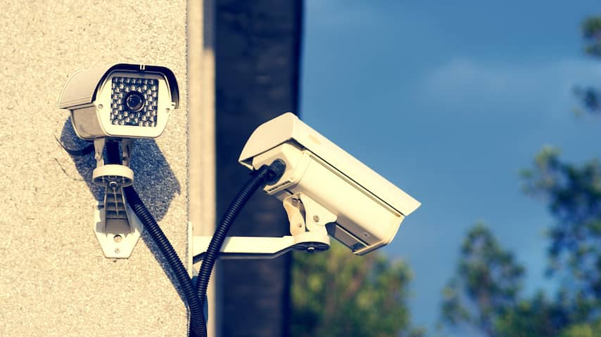 Gemeente plaatst camera bij Nieuwe Prinsenkade vanwege problemen taxi's ...