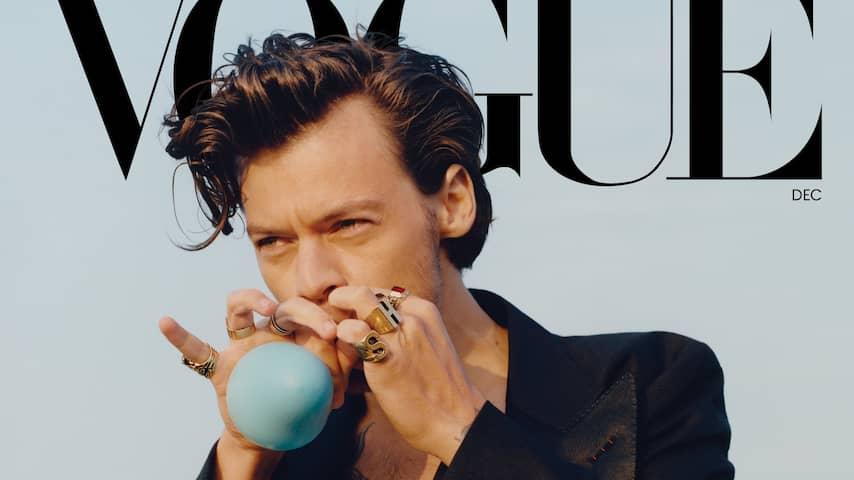 Harry Styles wordt eerste man op cover van modetijdschrift Vogue ...