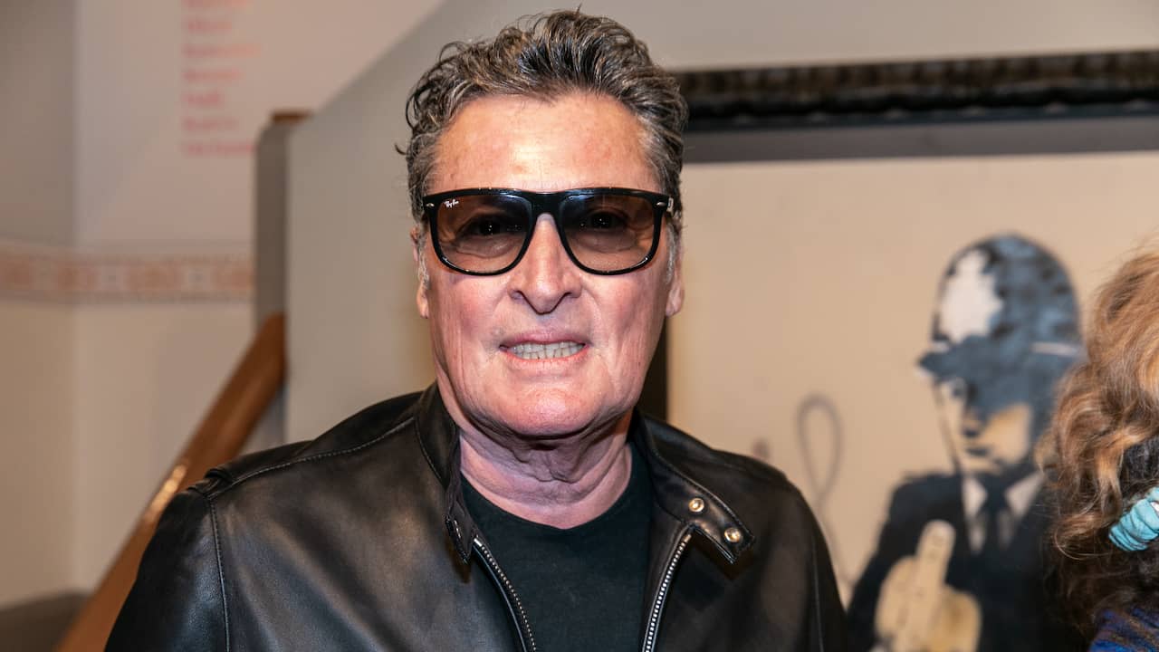 Barry Hay moet er nog erg aan wennen dat hij nu opa is | Achterklap | NU.nl