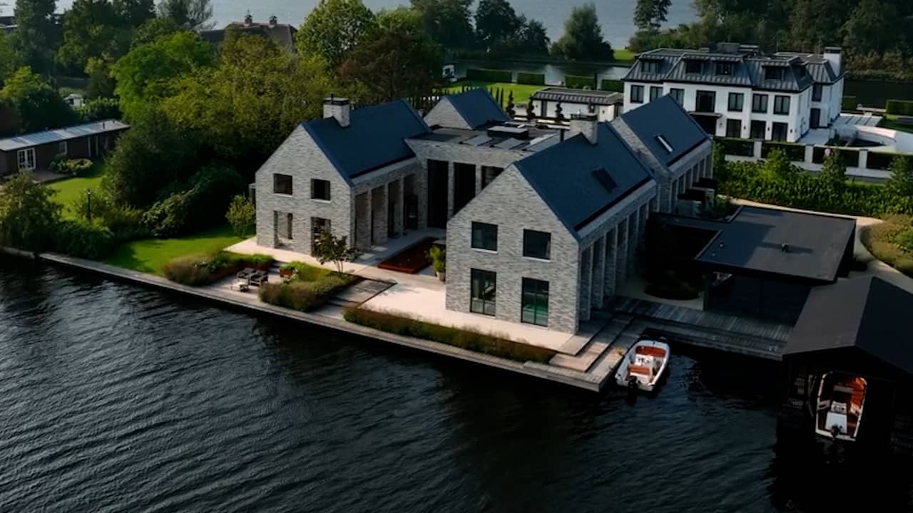 Peperdure villa van Action-topman staat te koop | NU.nl