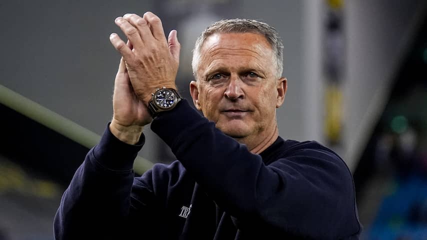 Vitesse-directeur over boze Van den Brom: 'Hij had kansen om onvrede te ...