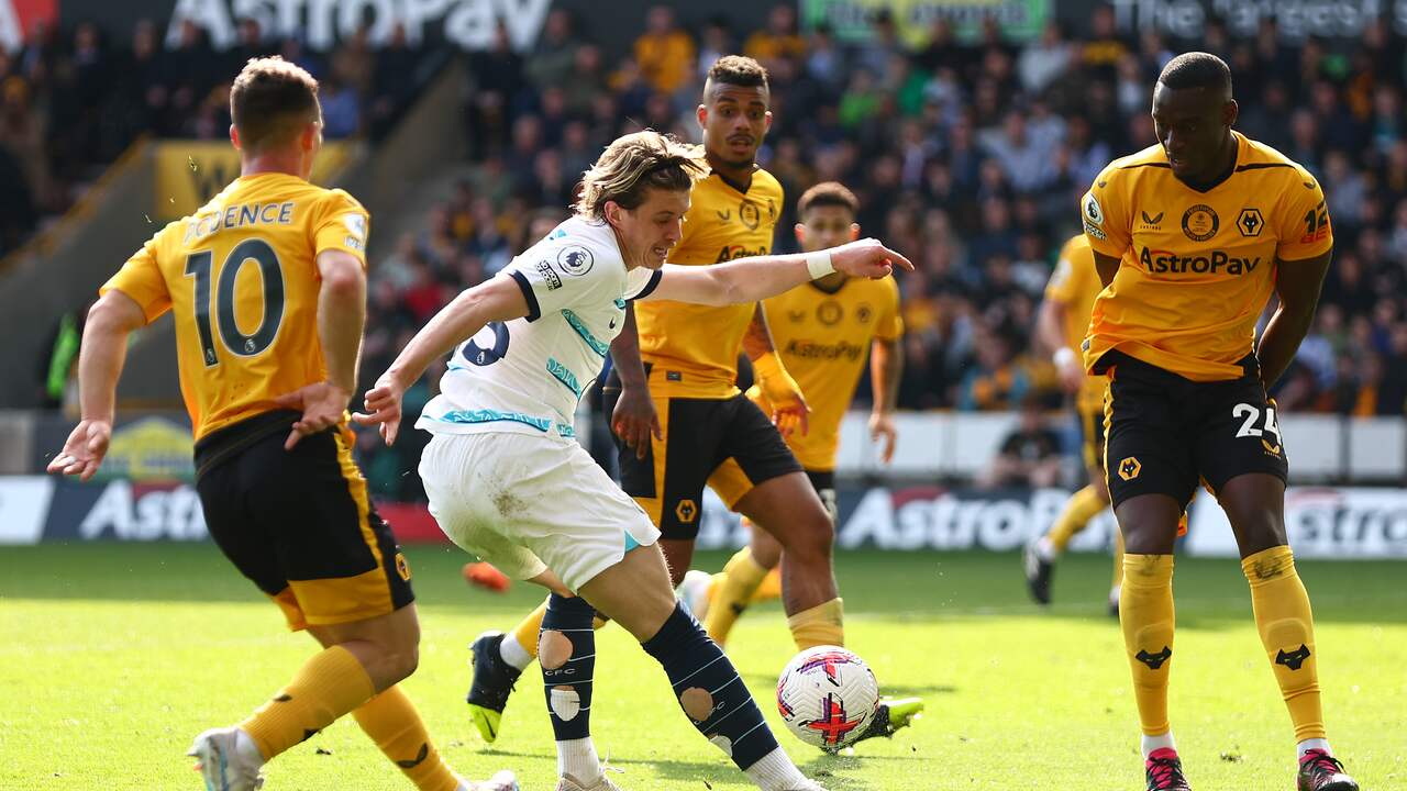 Engelsen geërgerd: na 28 jaar weer Premier League-duel op dag van ...