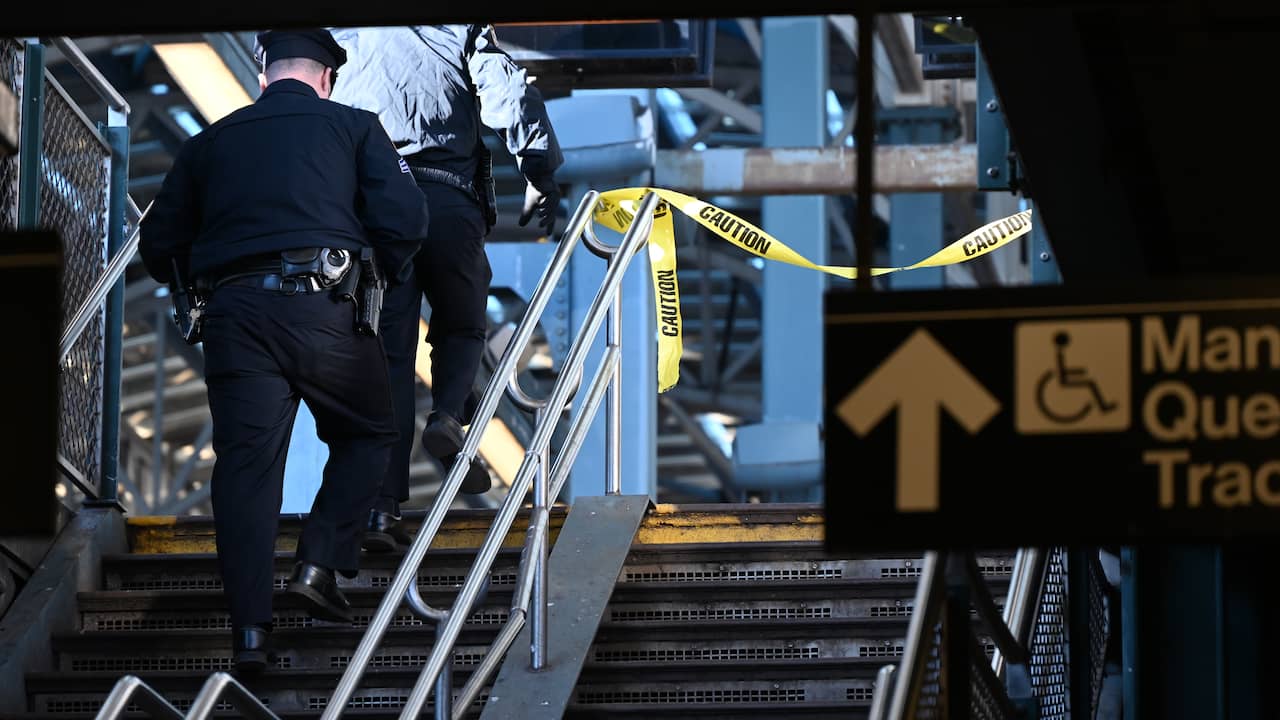 Vrouw levend verbrand in metro New York, man opgepakt na tips van ...