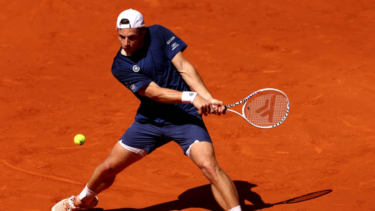 Griekspoor benut op prachtige wijze zijn eerste matchpoint tegen Rune ...