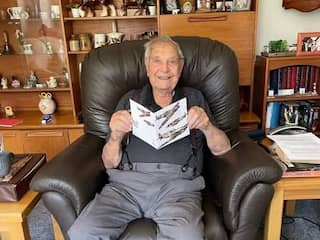 Amerikaanse WO II-veteraan en TikTok-ster Jake Larson (102) overleden ...