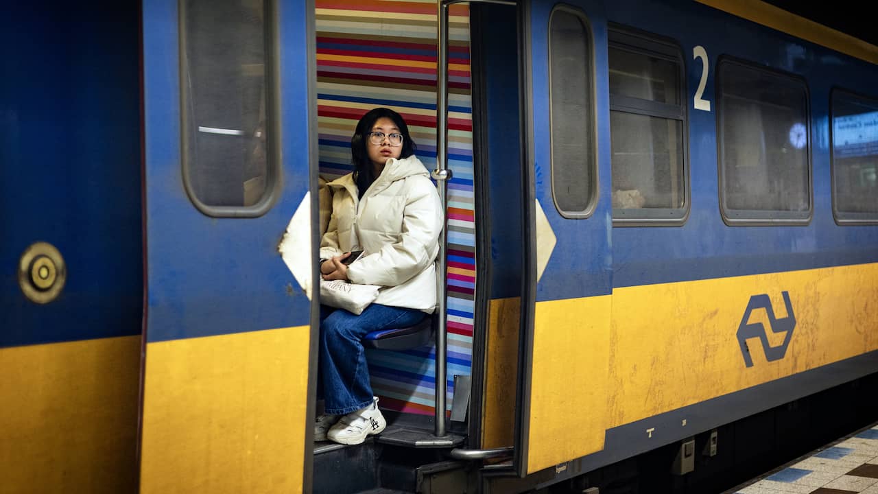 Schiphol gaat storingen op spoor bij NS en ProRail aankaarten ...