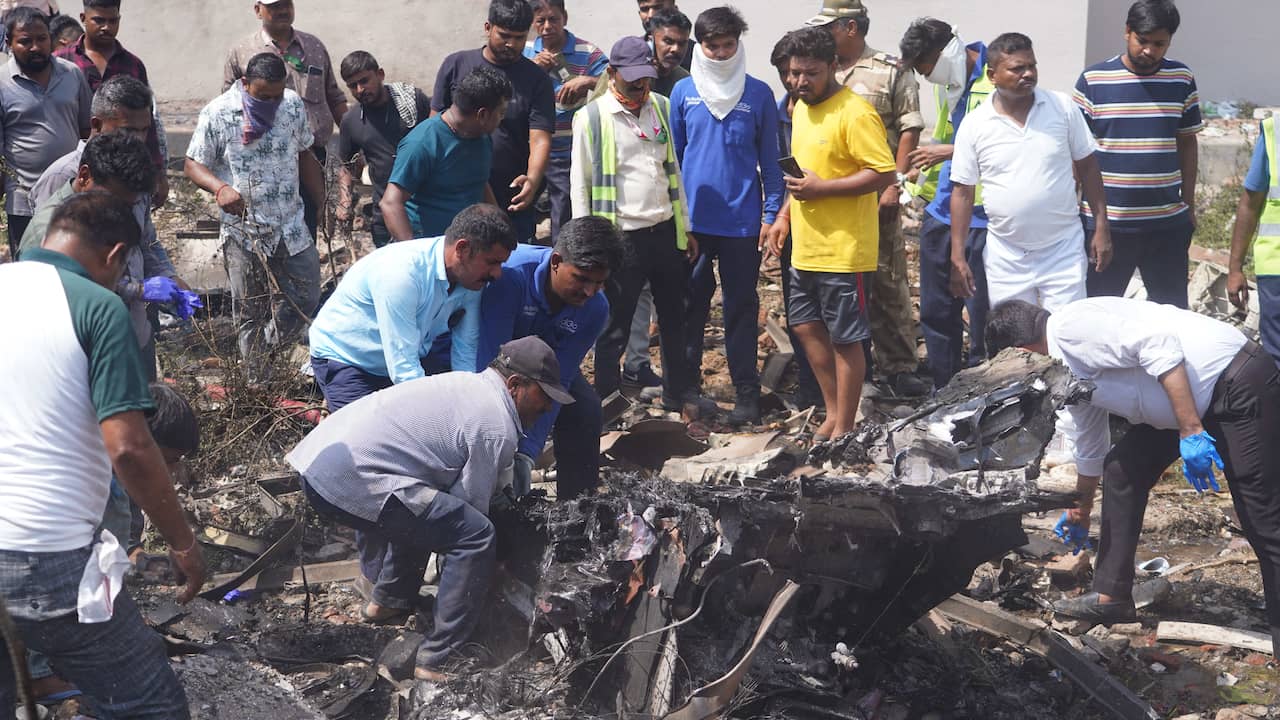 241 inzittenden overleden, één overlevende: dit weten we over vliegramp in India | Buitenland ...
