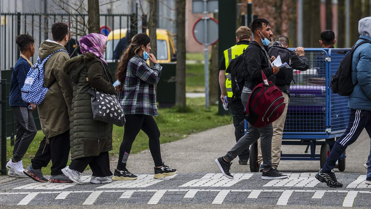 Huisregels voor vluchtelingen knellen steeds vaker | Alphen aan den ...