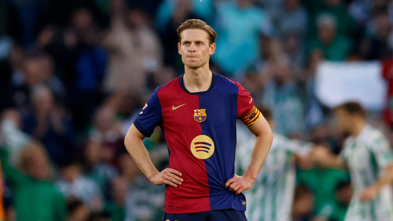 Frenkie de Jong leidt met veroorzaken penalty misser Barcelona in, Real profiteert | Voetbal | NU.nl