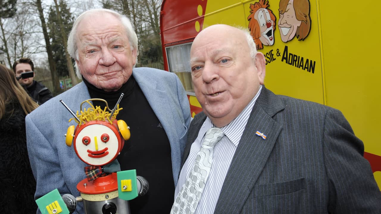 Aad van Toor overweegt nieuwe versie van zijn biografie te maken | Boek ...