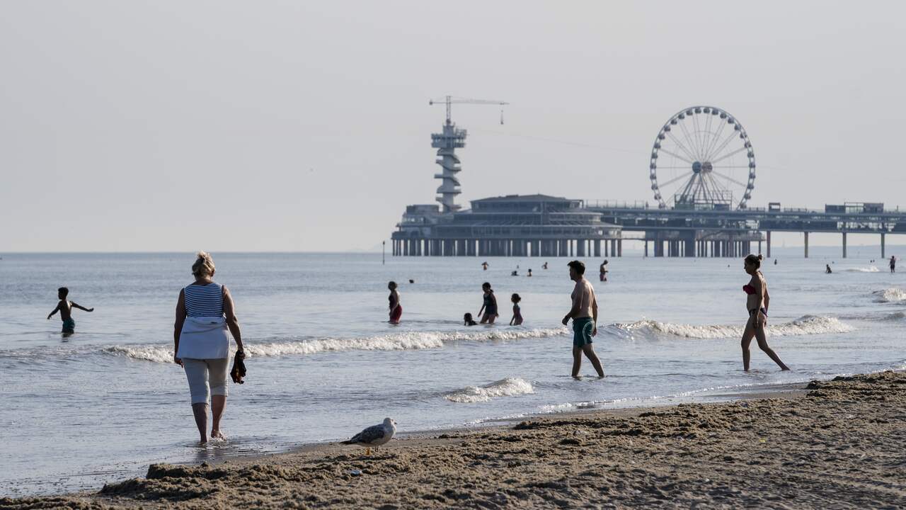 Scheveningen pikt nazomerweekend nog mee, terrassen weer uit containers ...