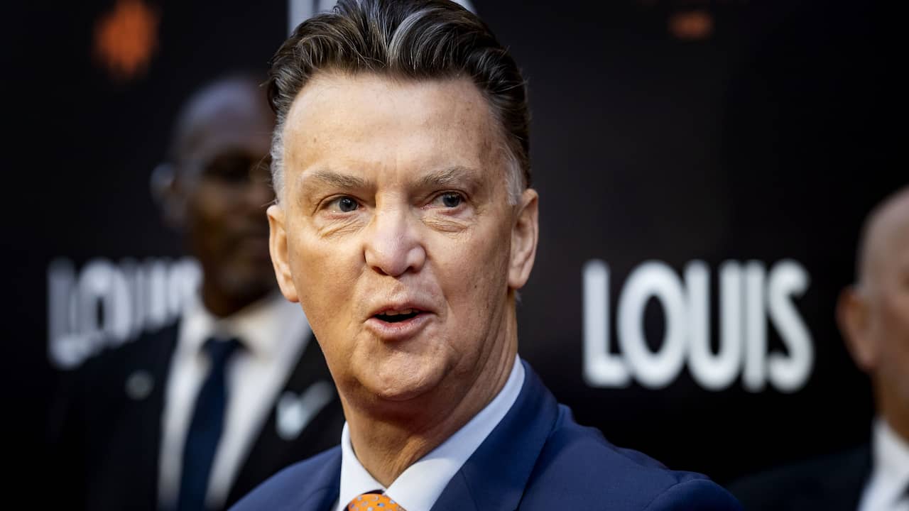Prominenten op rode loper bij première Van Gaal-documentaire | Voetbal ...
