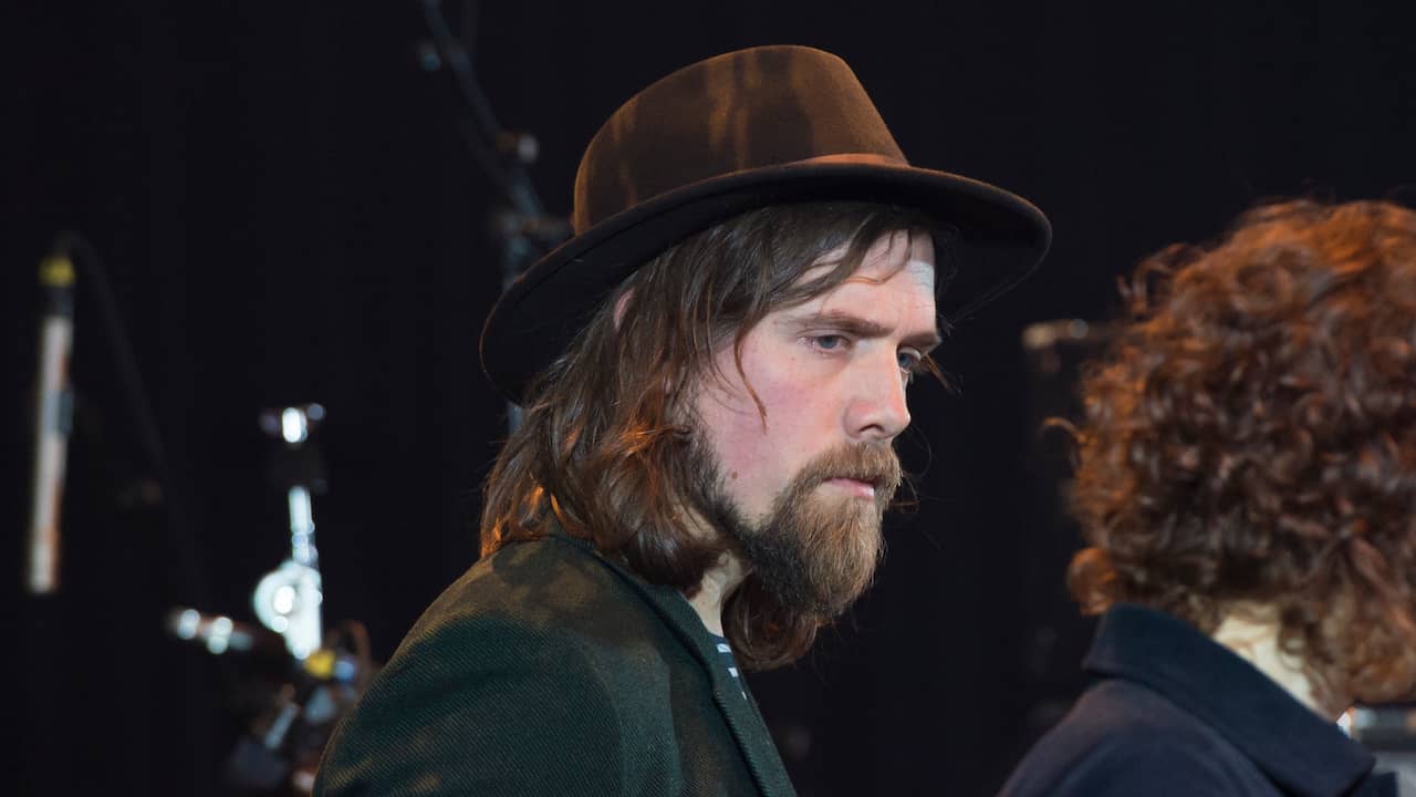 Krezip-drummer gaat optreden met U2: fans maken het hem nu al niet ...