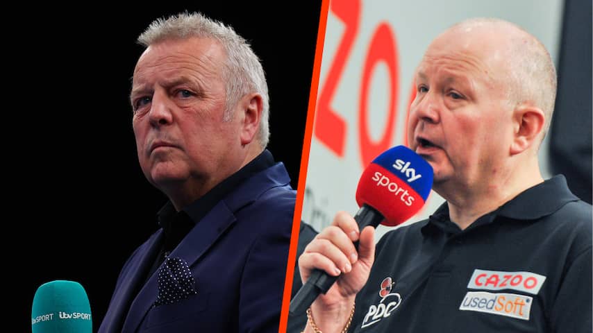 Dartsiconen John McDonald en George Noble bergen microfoon na WK op ...