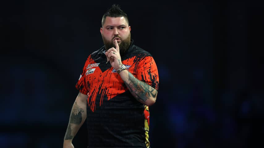 Dartskampioen Michael Smith heeft ernstige artrose en moet met ...