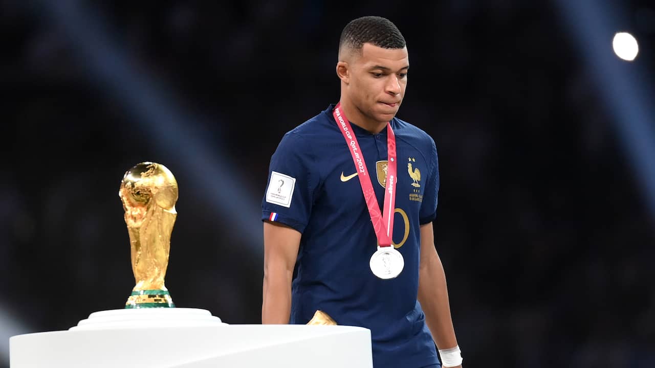 Topscorer Mbappé na Hurst in 1966 tweede speler met hattrick in WK ...