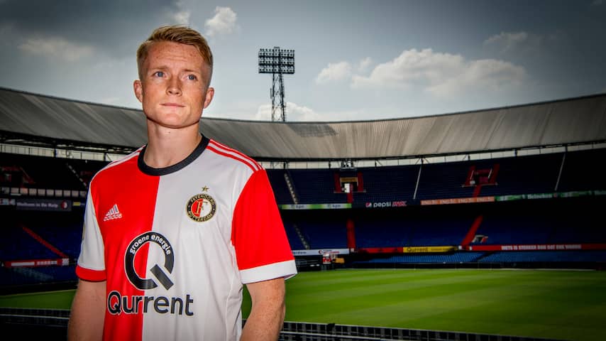 Aanvaller Larsson tekent voor vier jaar bij Feyenoord | Voetbal | NU.nl