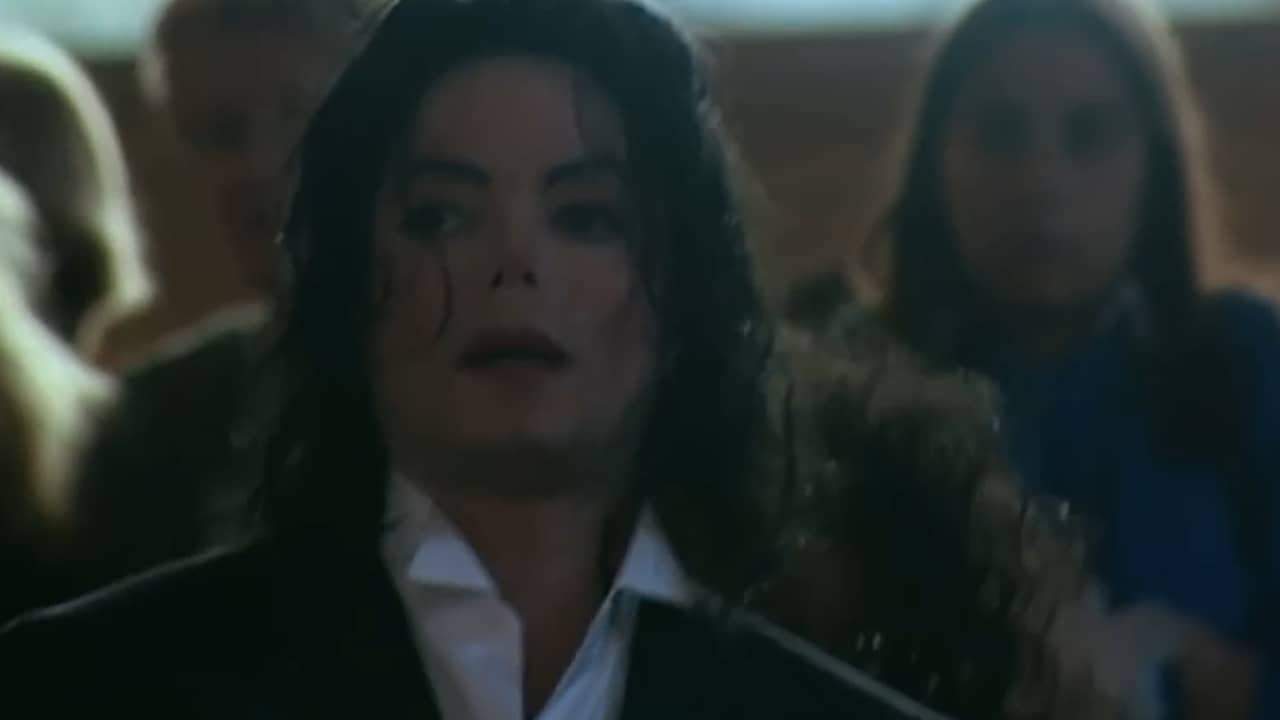 Netflix maakt docu over rechtszaak Michael Jackson: bekijk de trailer ...