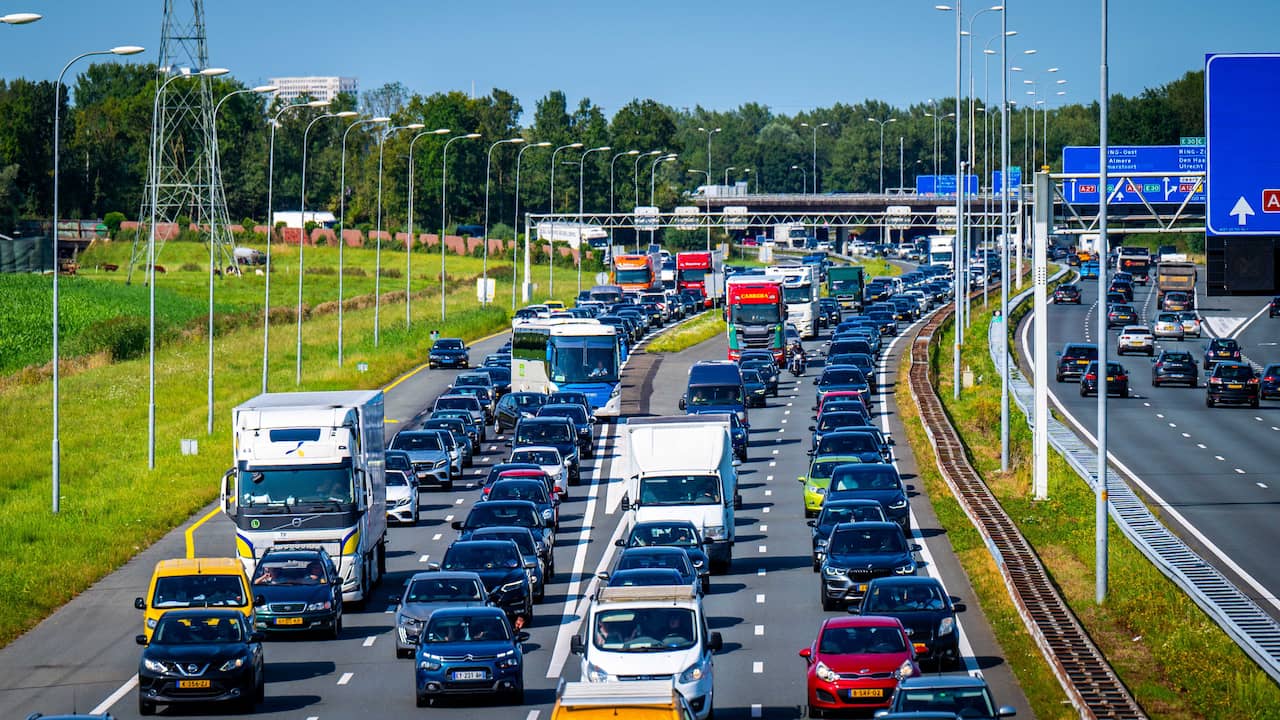 Weer flinke files verwacht op A2, ook drukte door afsluiting A15 bij Papendrecht | Binnenland ...