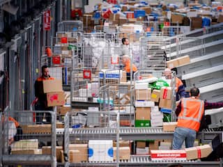 PostNL koopt sectorgenoot Sandd en neemt 16.000 postbezorgers over ...