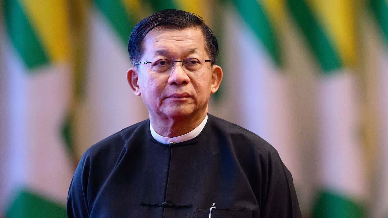 Generaal die bloedige burgeroorlog Myanmar startte met coup wordt ...