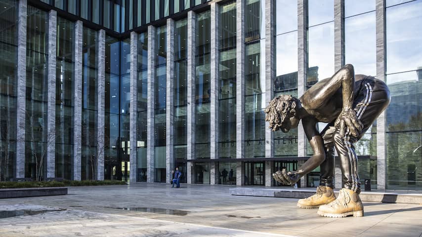 Celstraffen geëist voor ernstig geweldsincident na zingen nazilied in ...
