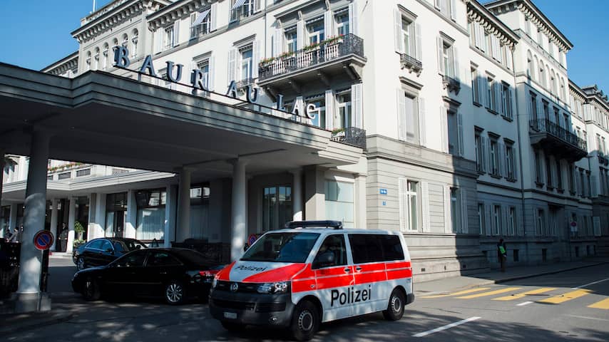 Zwitserse justitie onderzoekt toewijzing WK 2018 en 2022 | Algemeen | NU.nl