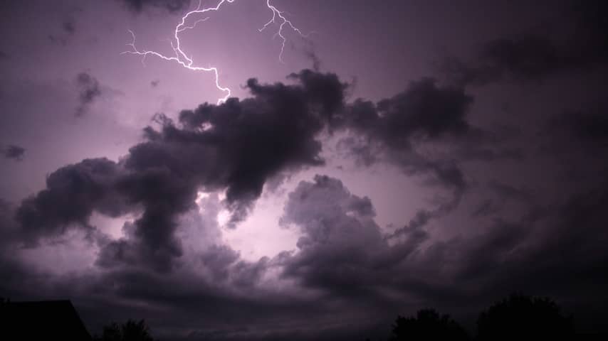 Code oranje in Overijssel, Gelderland en Limburg vanwege onweersbuien ...