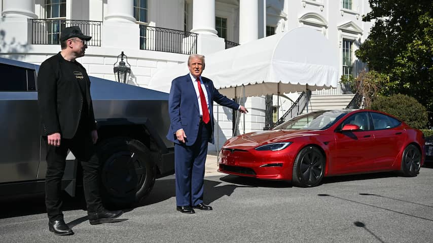 Trump heeft geen zin om te bellen met Musk en wil af van zijn rode ...