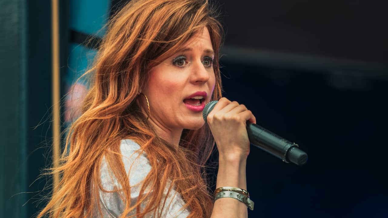 Zangeres Merol voor documentaire gevolgd in aanloop naar Paradiso ...