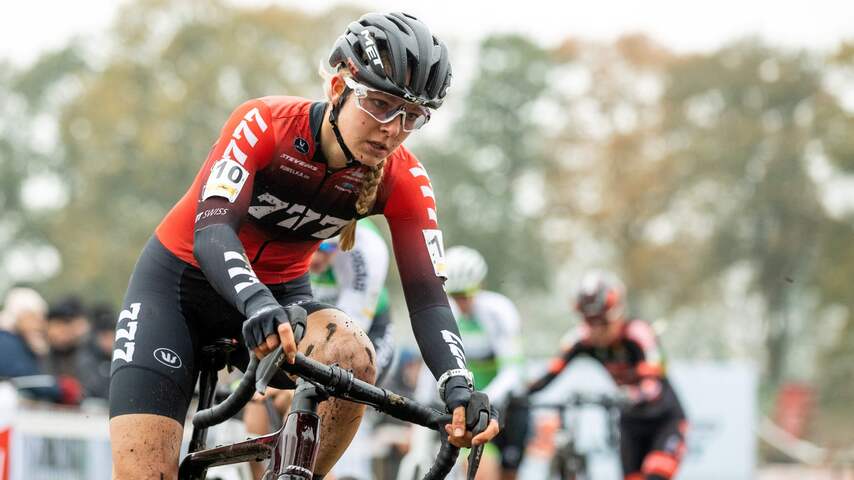 Veldrijdster Van Alphen maakt favorietenrol waar en is ook oppermachtig ...