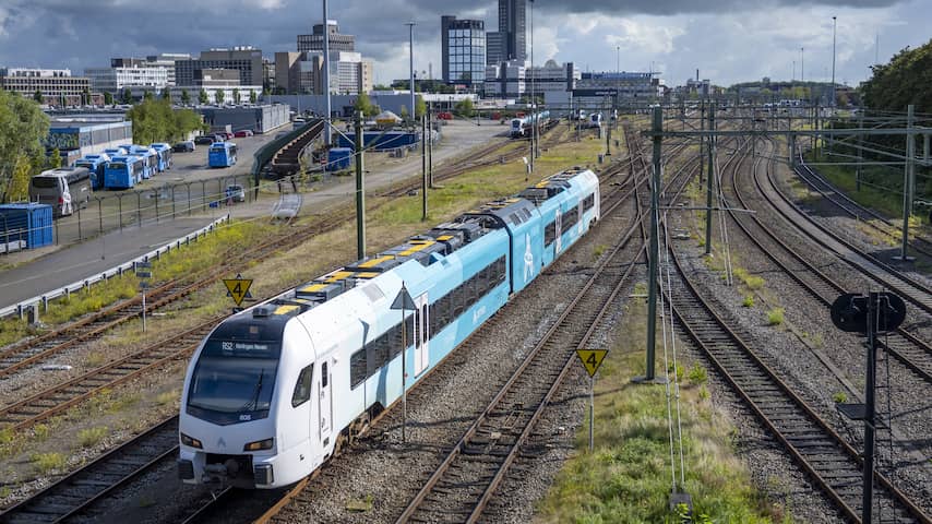 NS verliest mogelijk noordelijke treinlijnen: ministerie moet weer ...