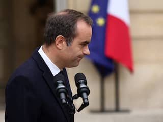 Macron benoemt maandag opgestapte Lecornu opnieuw tot premier van Frankrijk | Buitenland | NU.nl