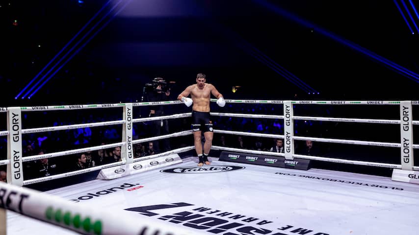 De mooiste foto's van het gevecht tussen Verhoeven en Rigters | Sport ...