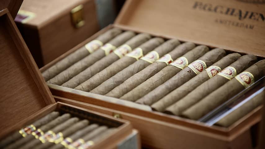 Neutrale verpakking wordt ook voor vapes en sigaren verplicht | Economie | NU.nl