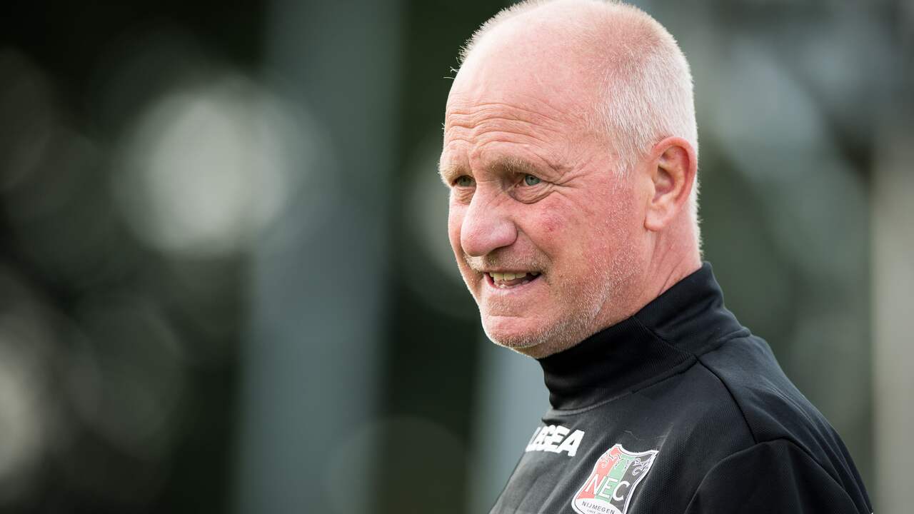 NEC-assistent Ron de Groot gereanimeerd nadat hij onwel werd in duel ...