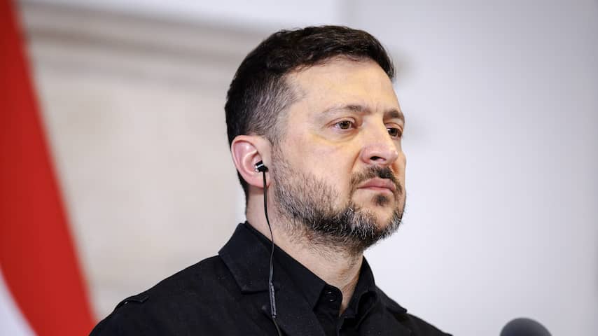 Zelensky kondigt legerhervormingen aan: hoger loon en eervol ontslag ...
