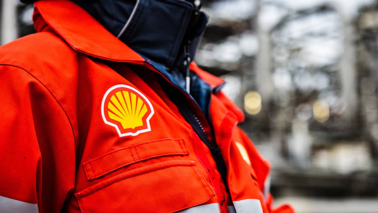Shell haalt streep door biobrandstoffabriek in Pernis | Economie | NU.nl