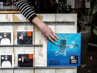 Nirvana wint opnieuw zaak over blote baby op albumhoes Nevermind ...